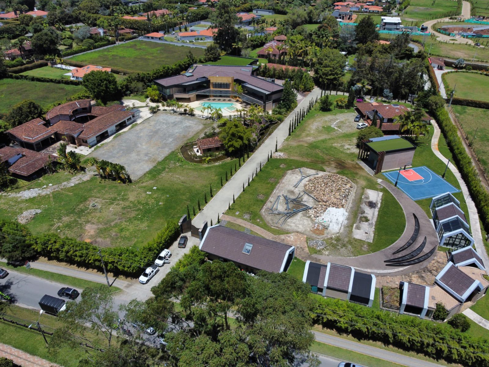 Más bienes de alias falcon, o alias Andrea, pasan a extinción de ...